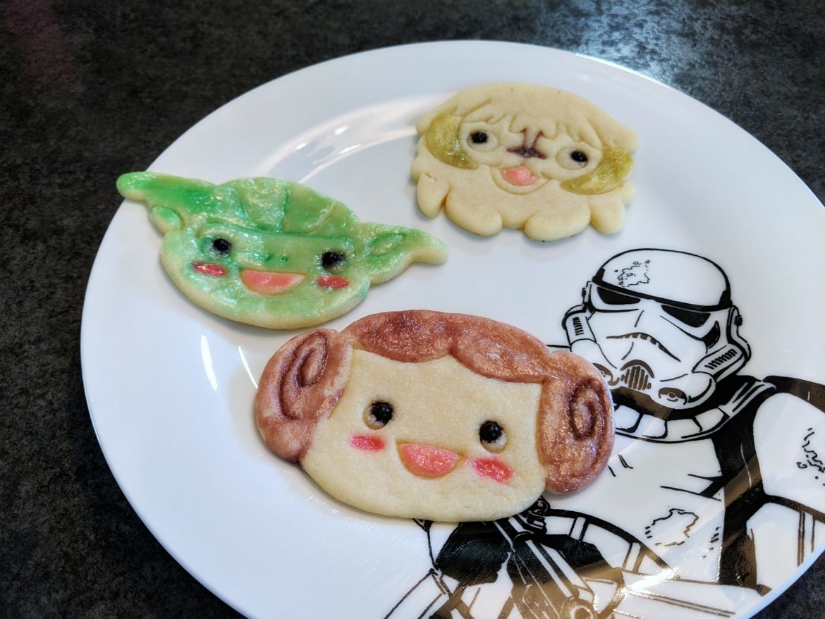 Easy To Make Star Wars Cookies: Painted Sugar Cookies – Krysanthe